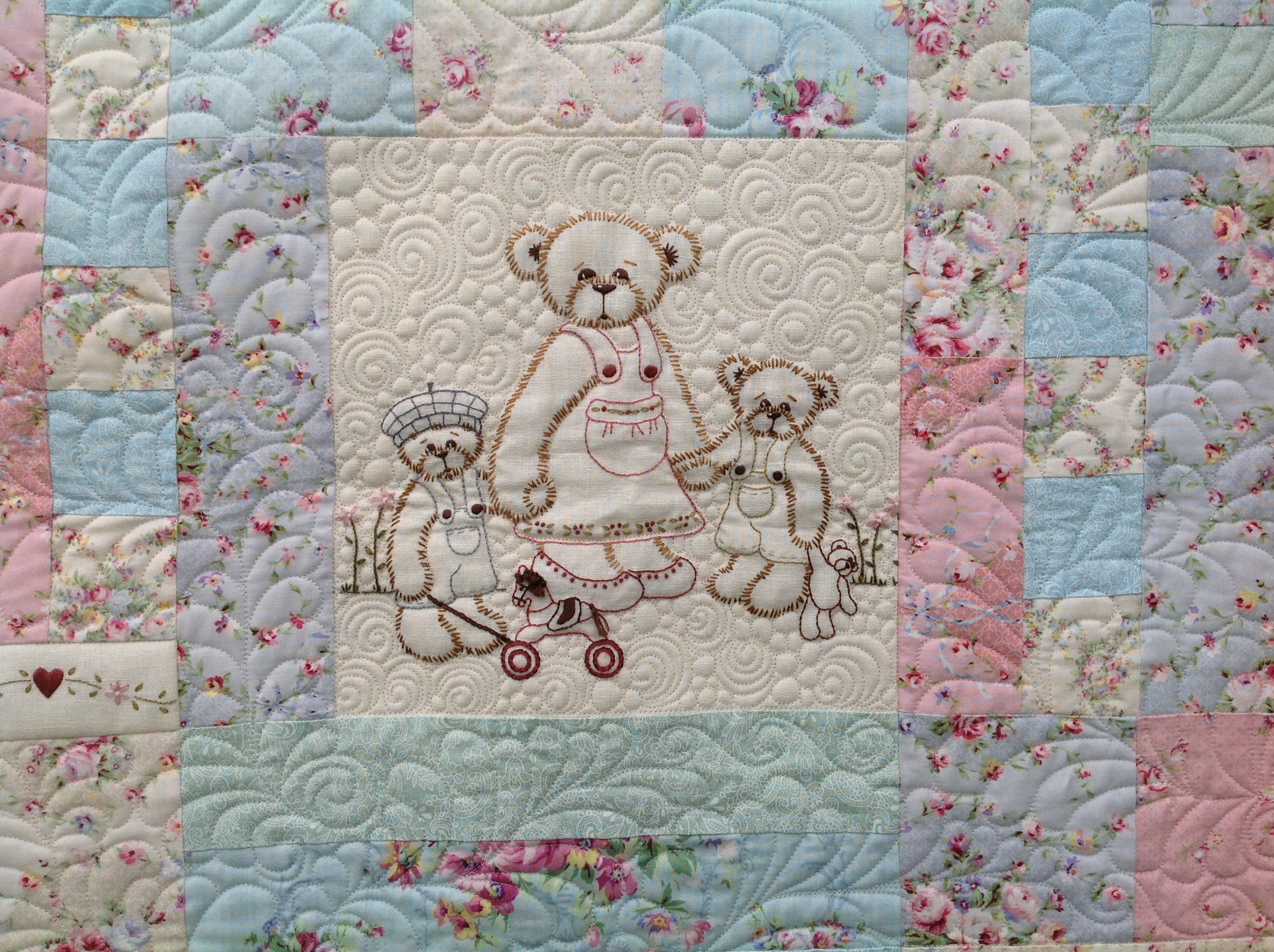 VINTAGE TEDDY STITCHERY QUILT – Artsmart craft cottage